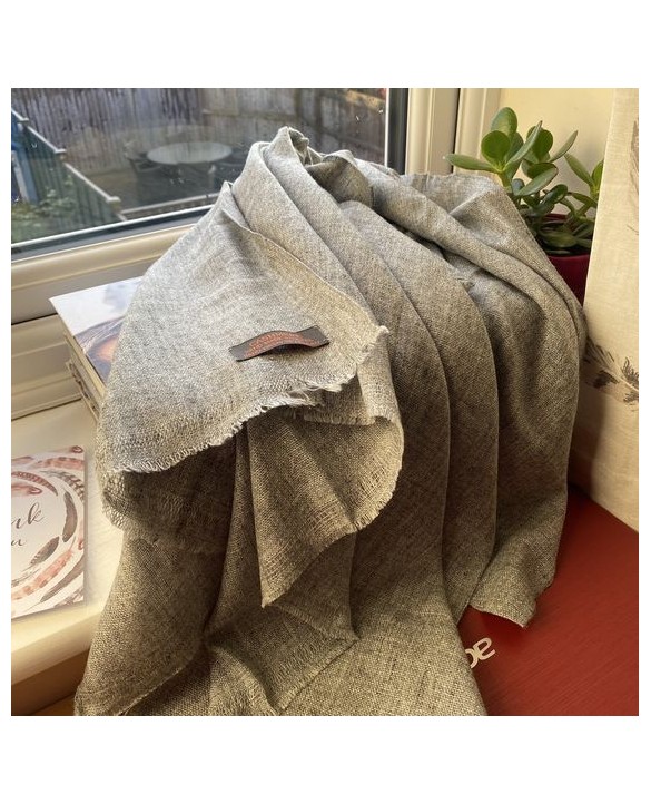 Pure Cashmere Pashmina Light grey hermine de Pashmina, cashmere, paris